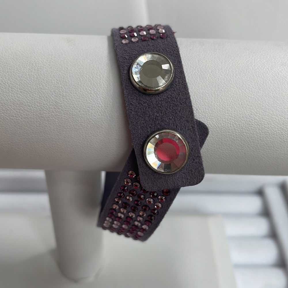 Swarovski Single Slake Bracelet. - Gem